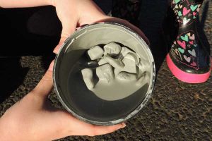 5 Easy Steps for Polishing Beach Rocks at Home